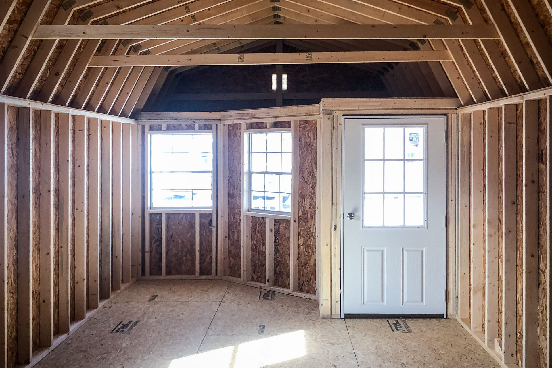 Cabin Interior Ideas, Sizes, + Styles